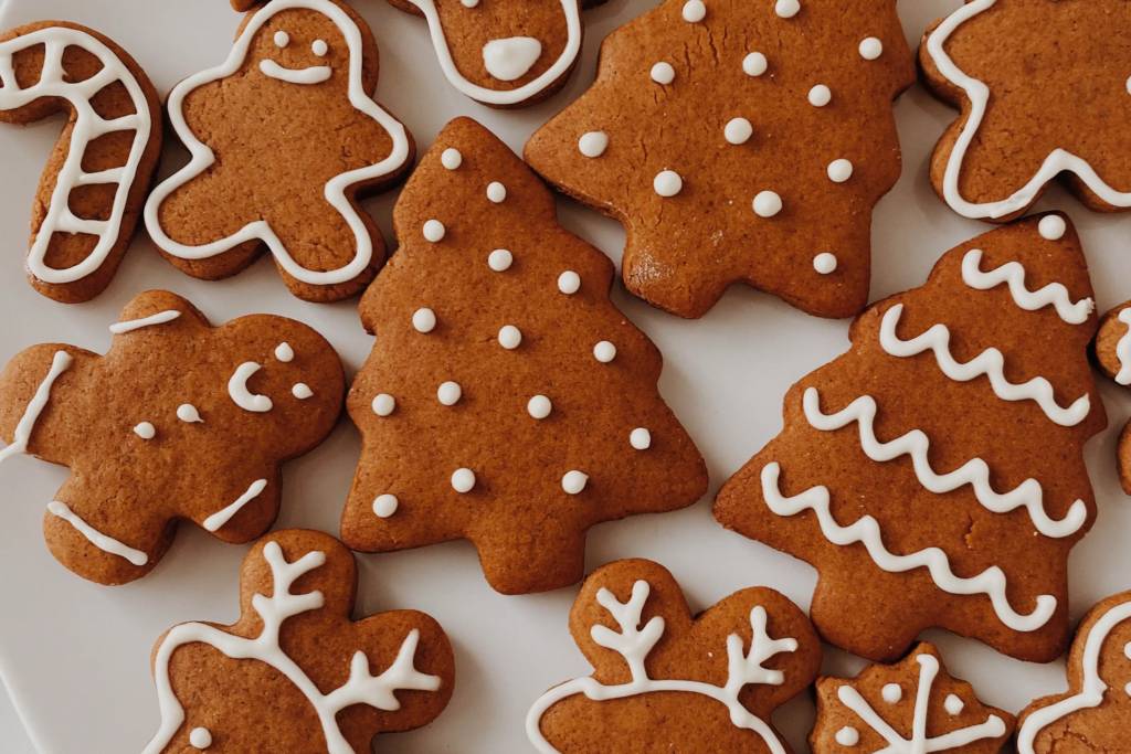 Tis the Season for Sweet Smiles: A Dentist's Guide to Healthy Holiday ...
